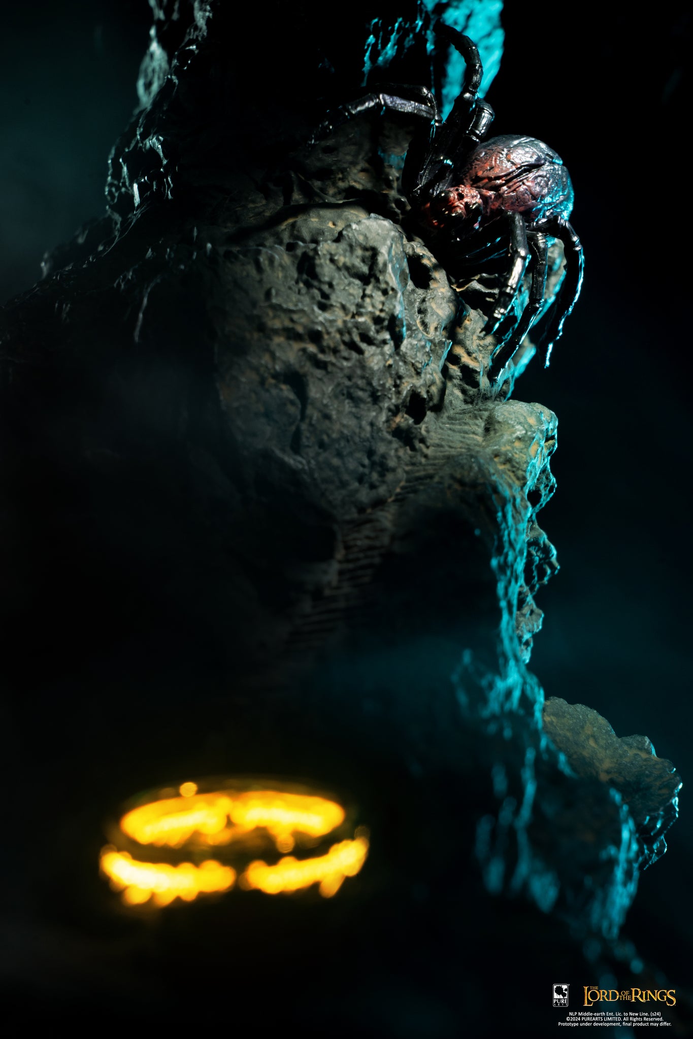 The Lord of the Rings Gollum Art Mask Exclusive Edition with Ring and ...