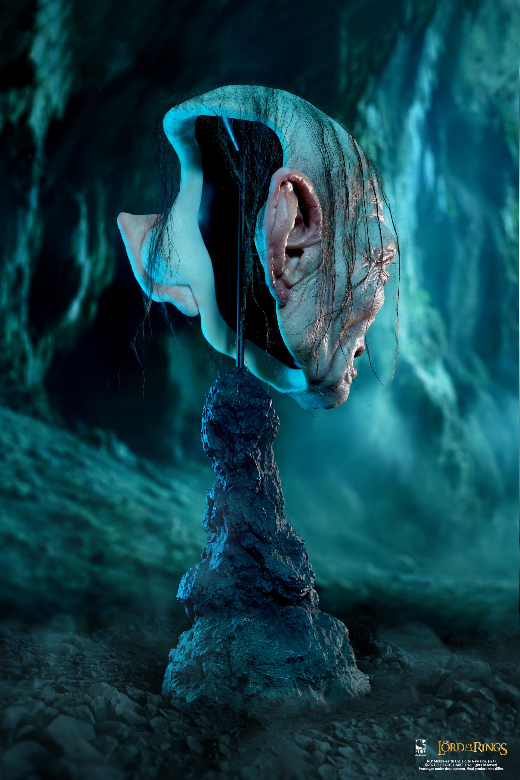 The Lord of the Rings Gollum Art Mask Exclusive Edition with Ring and ...