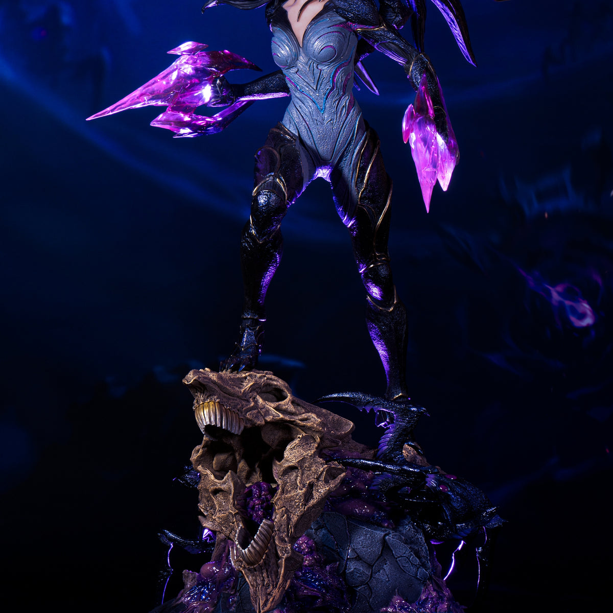 League of Legends Kai'Sa 1/4 Scale Statue by PureArts and Riot Games!