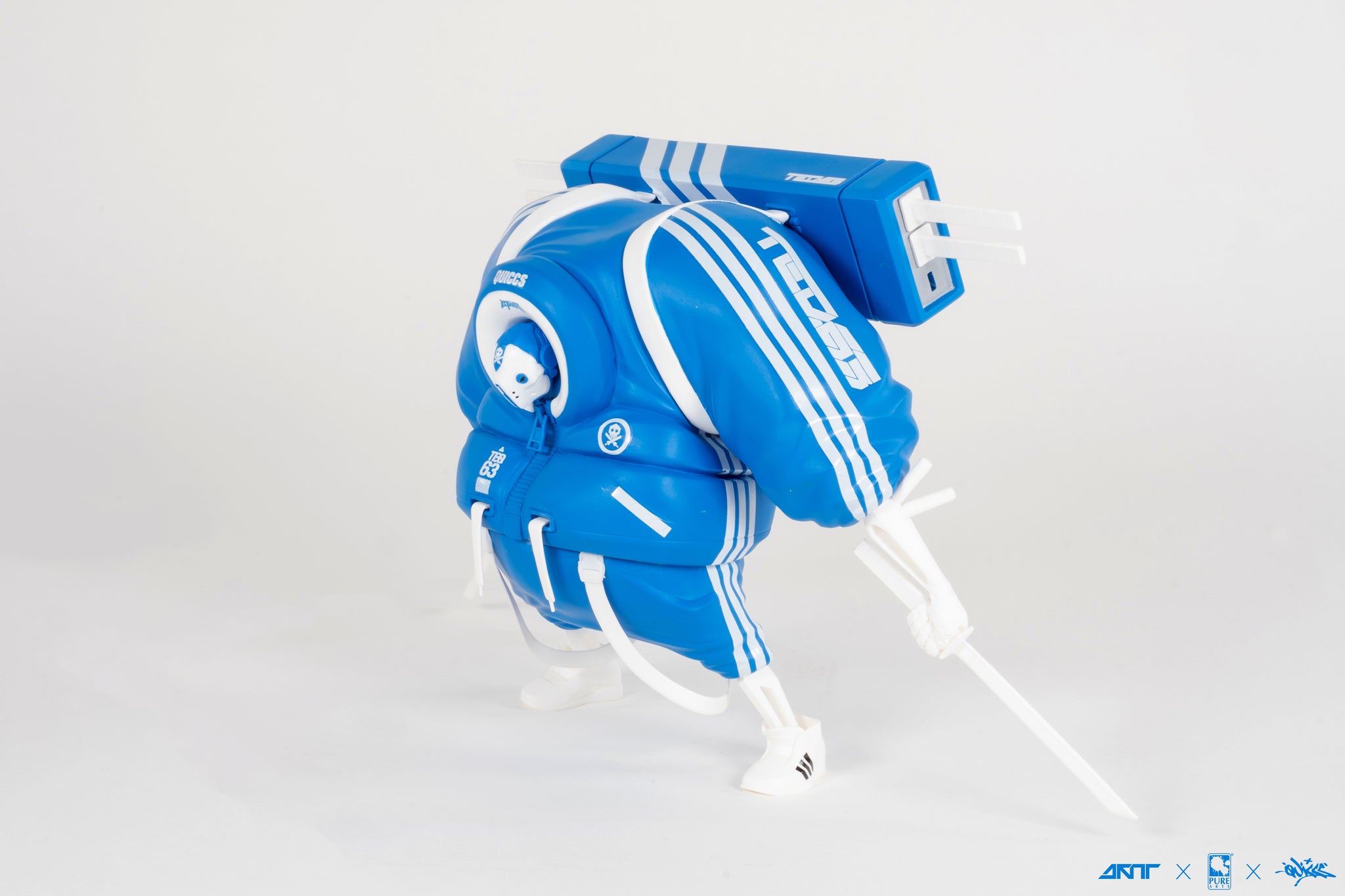 Master 9 Eyes: Quiccs M9E63 Flowmaster Exclusive 1/12 Vinyl Designer ...