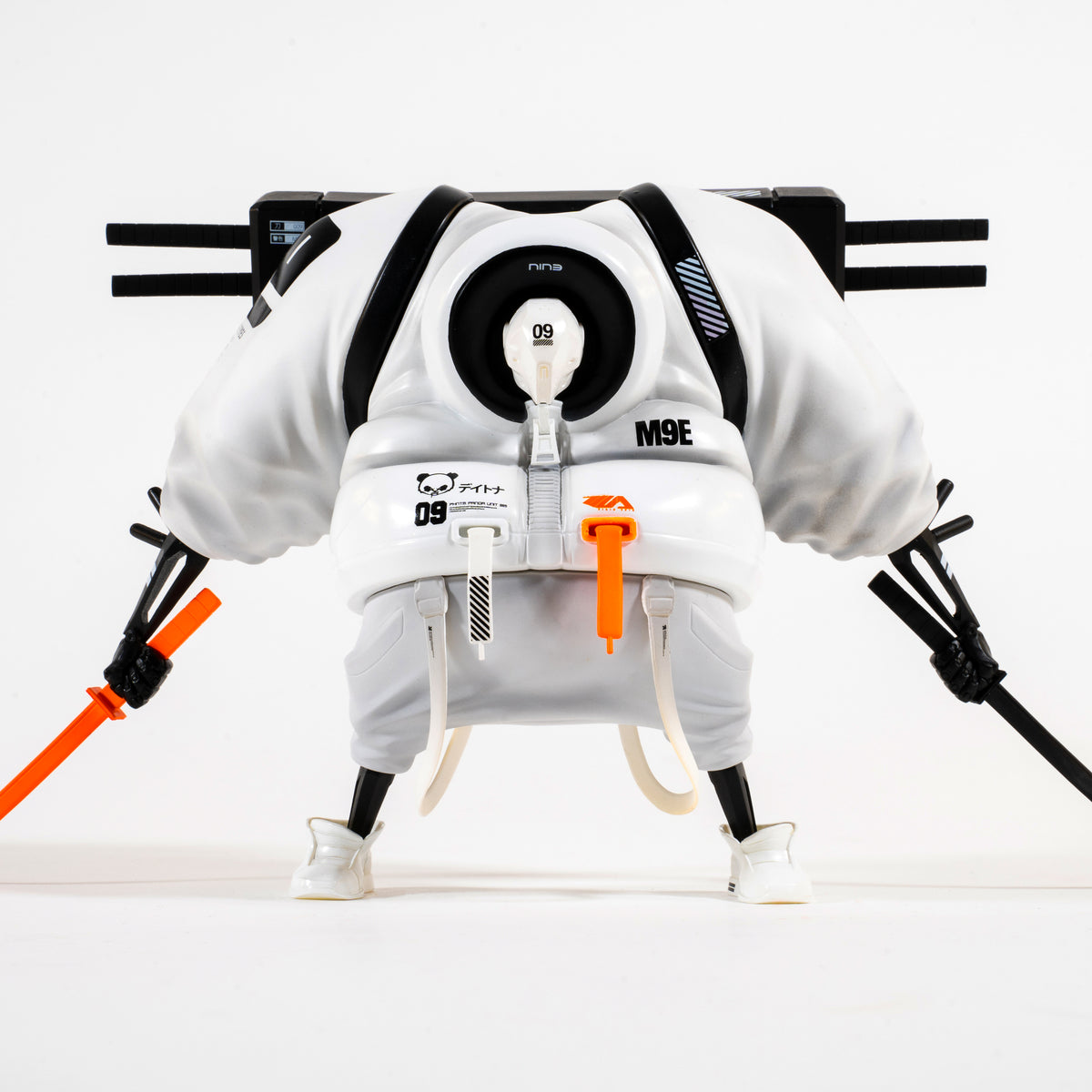 Master 9 Eyes: 1/12 Vinyl Designer Toy by Daytoner and PureArts!